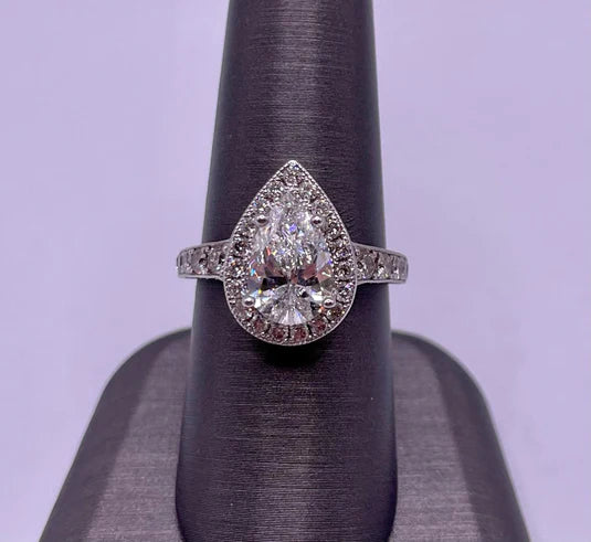 Choosing an Engagement Ring Together – JohnstonJewelers