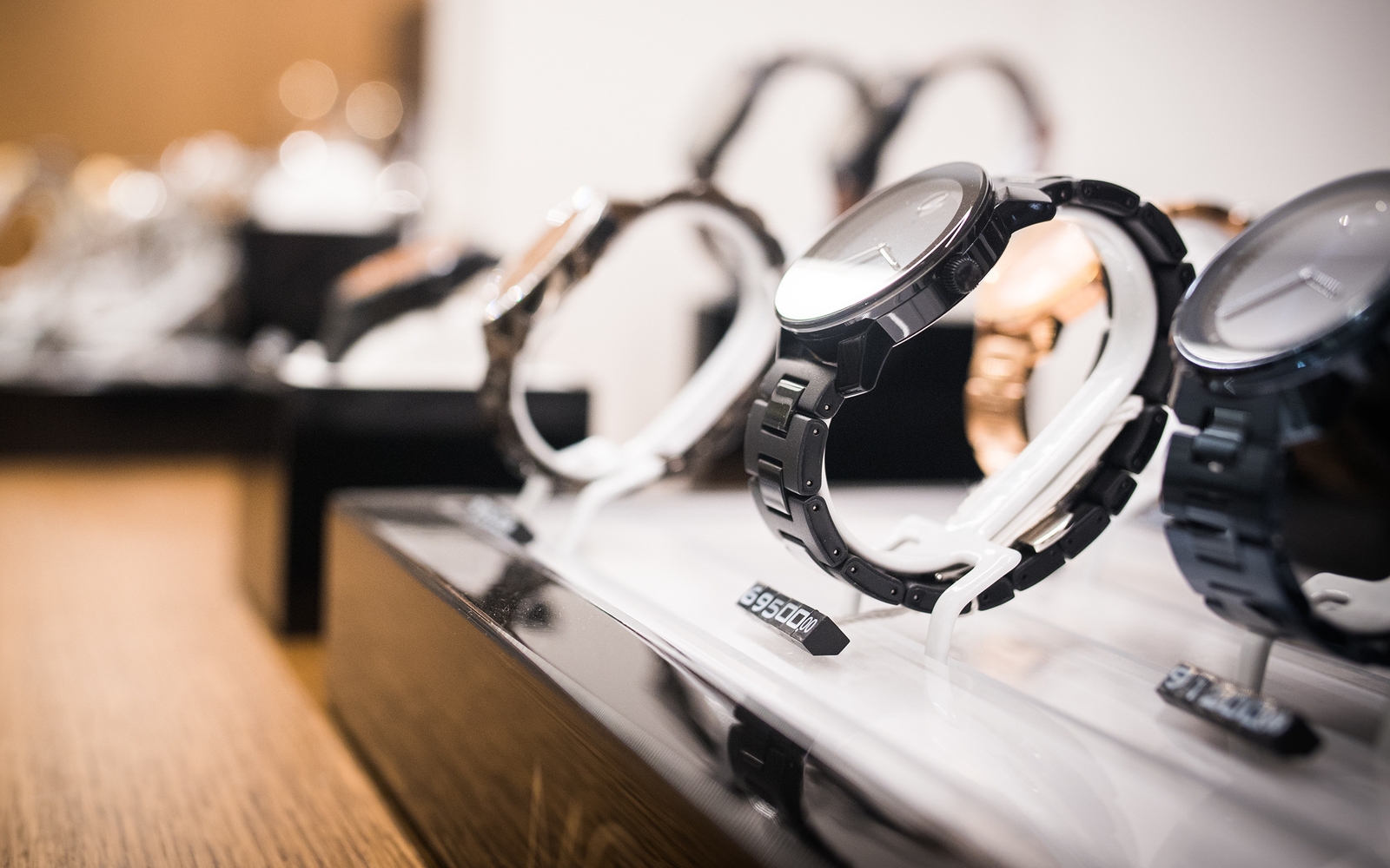 Guide: How to Choose the Perfect Designer Watch – JohnstonJewelers