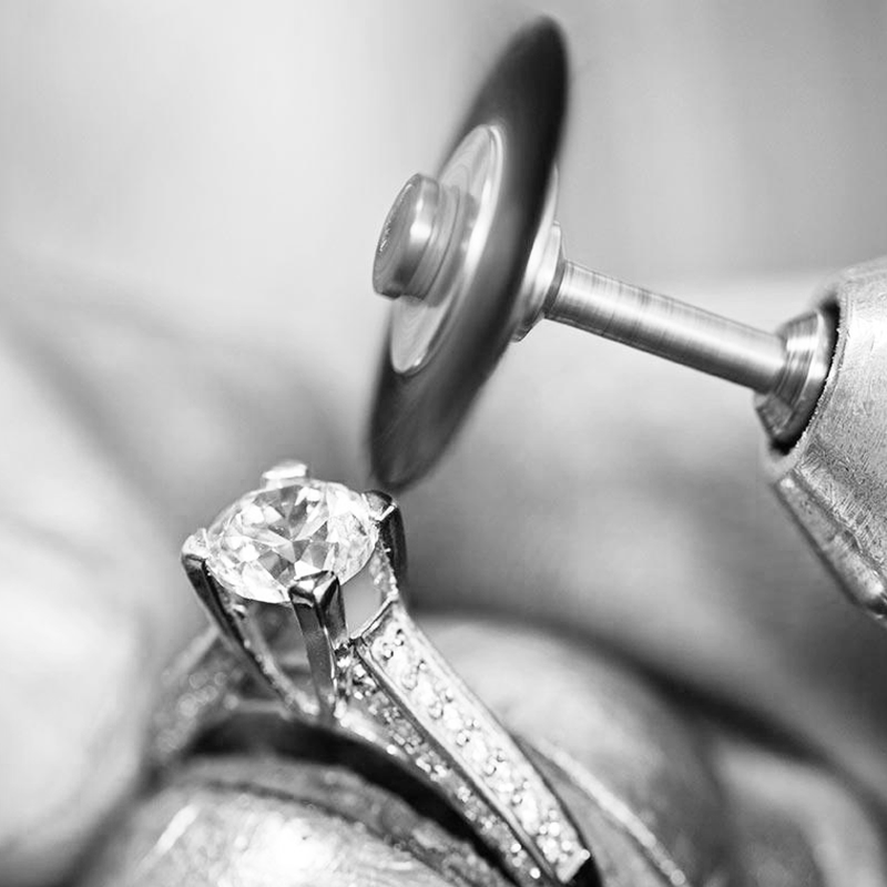 Johnston Jewelers: A Premium Jewelry Store in Largo, Florida